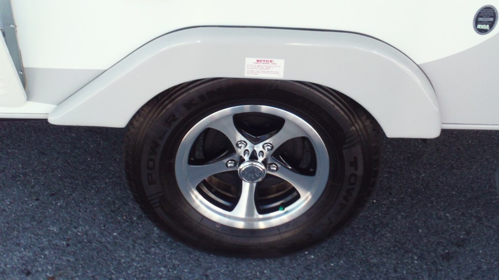 Understanding and Controlling Trailer Sway – RV 101® – RV Education 101®